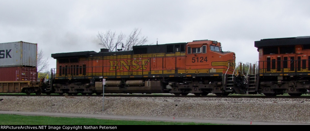 BNSF 5124